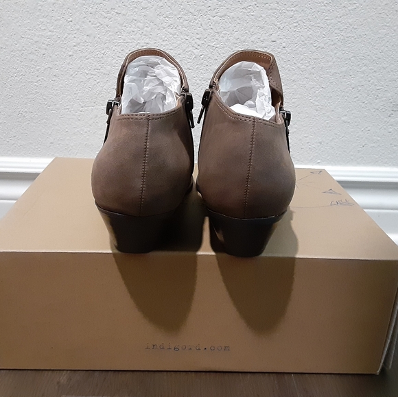 Indigo | Shoes | Indigo Rd | Poshmark